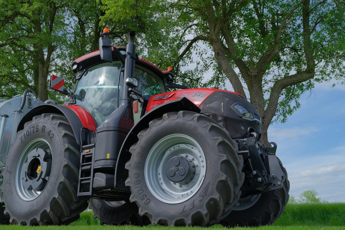 Zoznámte sa s novinkou OPTUM 340 CVXDrive | AGRI CS Slovakia s.r.o.